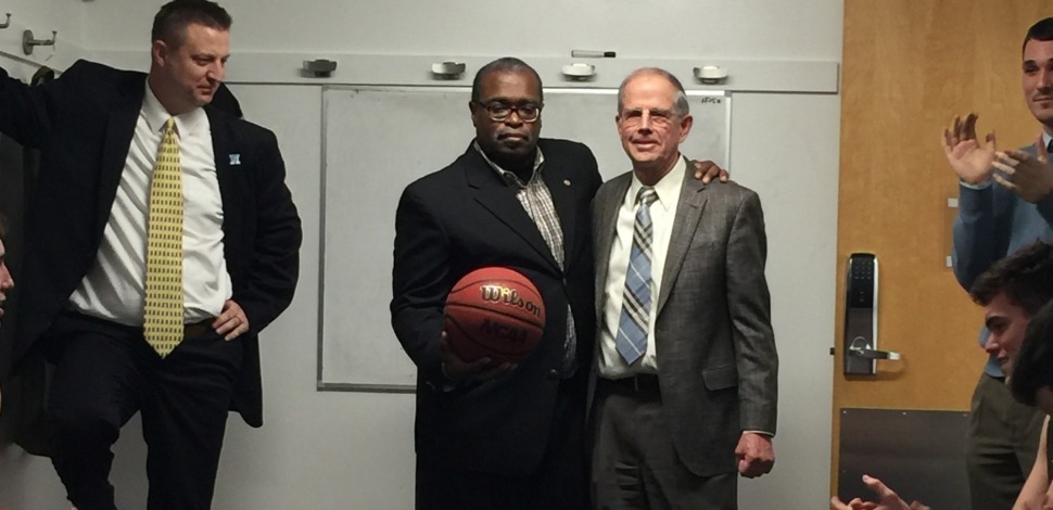Bill Nelson Claims 500th Career Victory at Johns Hopkins - HoopDirt
