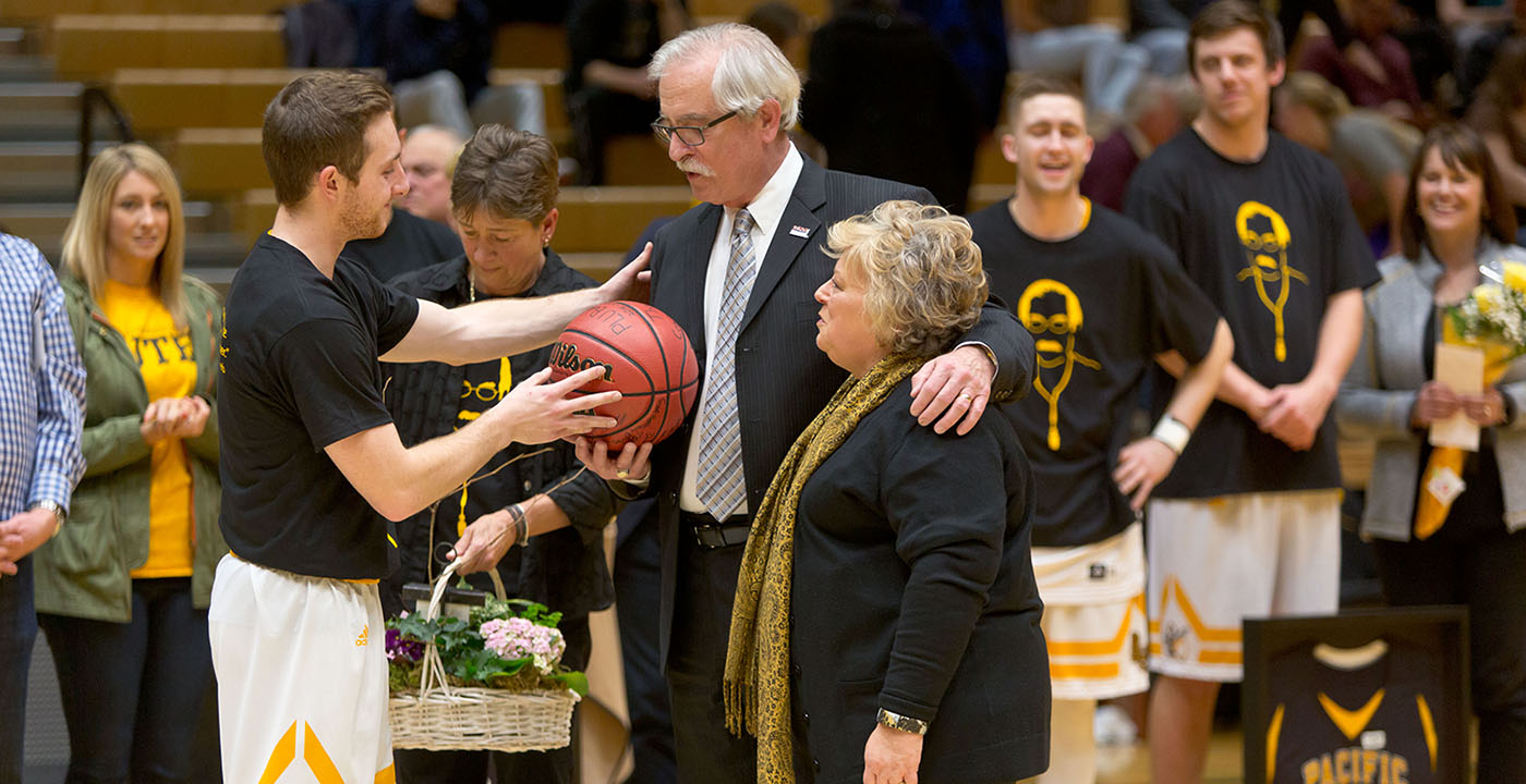 Pacific Lutheran Head Coach Steve Dickerson Coaches Final Game - HoopDirt