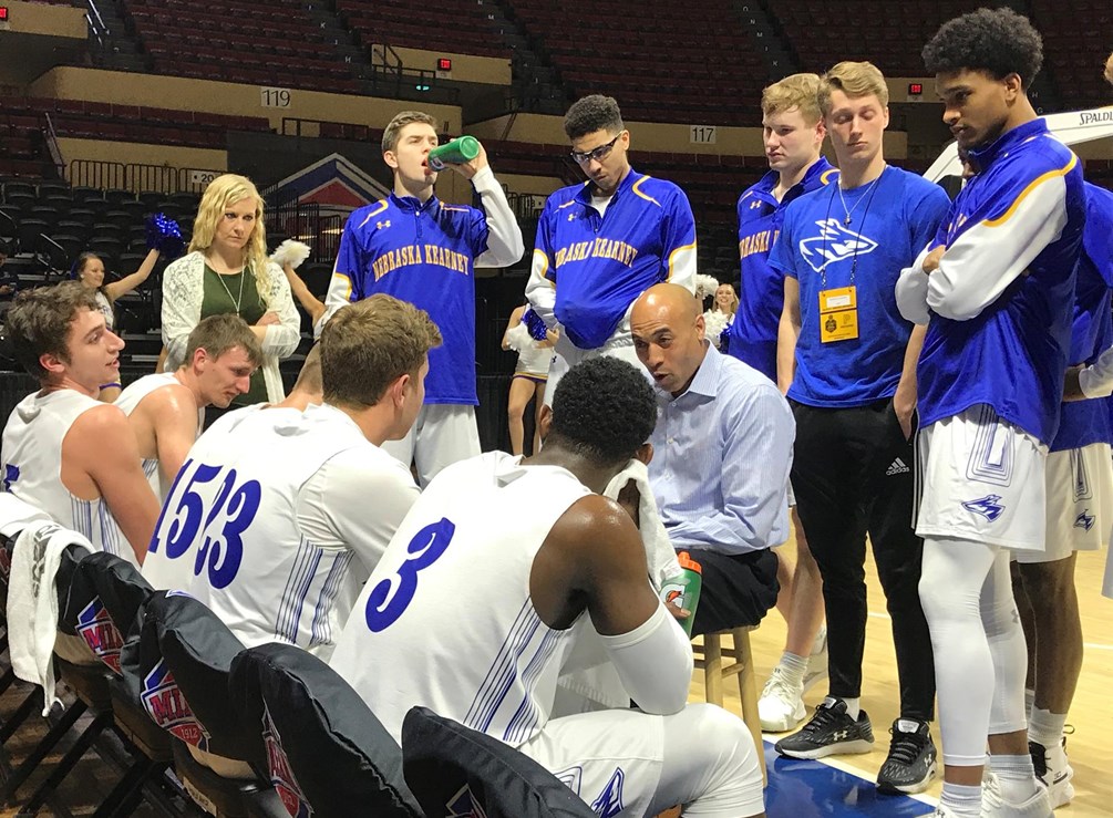 Lofton inks contract extension at Nebraska-Kearney - HoopDirt